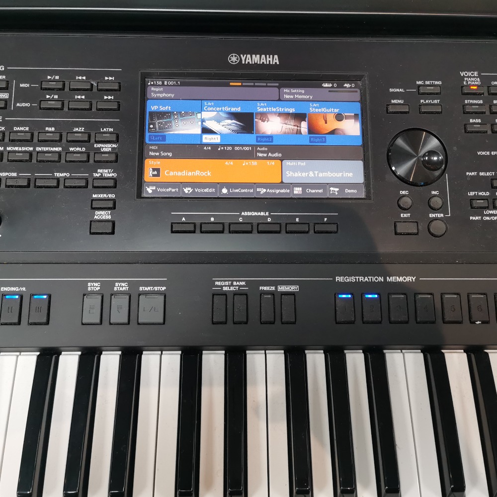 Like New Yamaha PSR SX700 keyboard - Own4Less